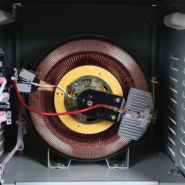 High Accurate AVR Automatic Voltage Regulator 30KVA 220V For Air ...